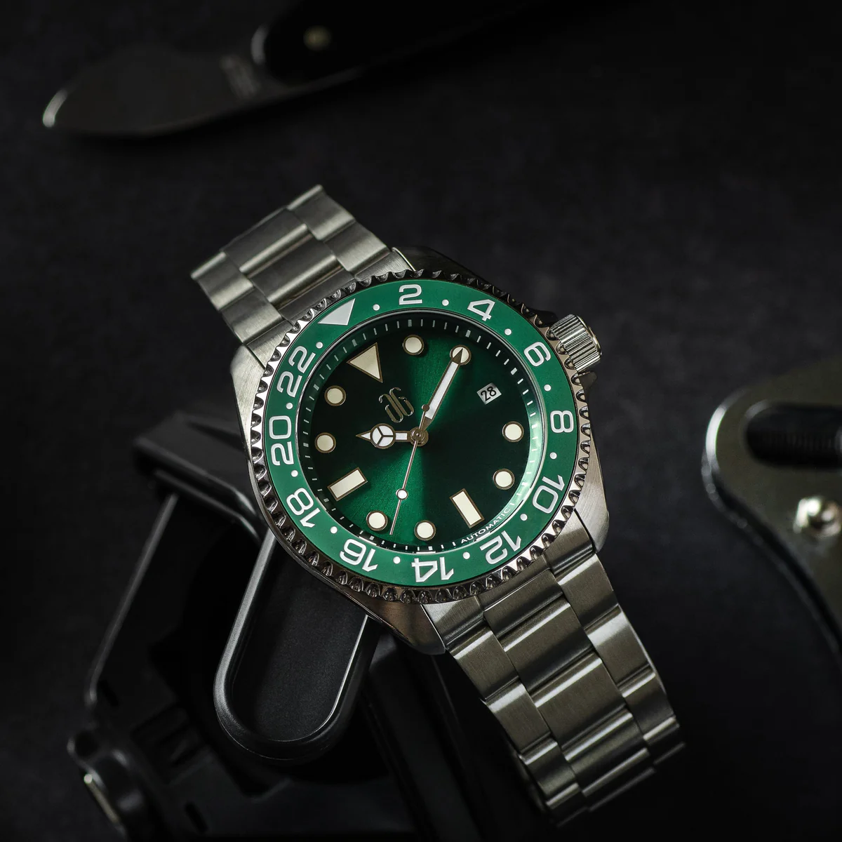 The Benefits of Owning a Stainless Steel Watch – H2 Hub